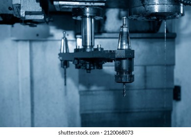 Operation Automatic Tool Change Cnc Milling Stock Photo 2152719169 | Shutterstock