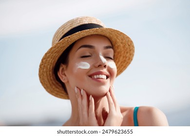 Frau Am Strand Stockfotos – 2.575.447 Bilder – Shutterstock