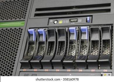 Computer Server Raid Storage Datacenter Stock Photo 358160978 ...