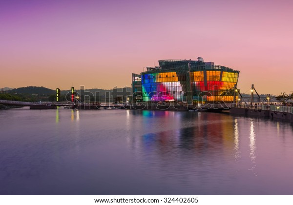 Seoul Floating Islands Haeahn Architecture H Stock Photo 324402605 | Shutterstock