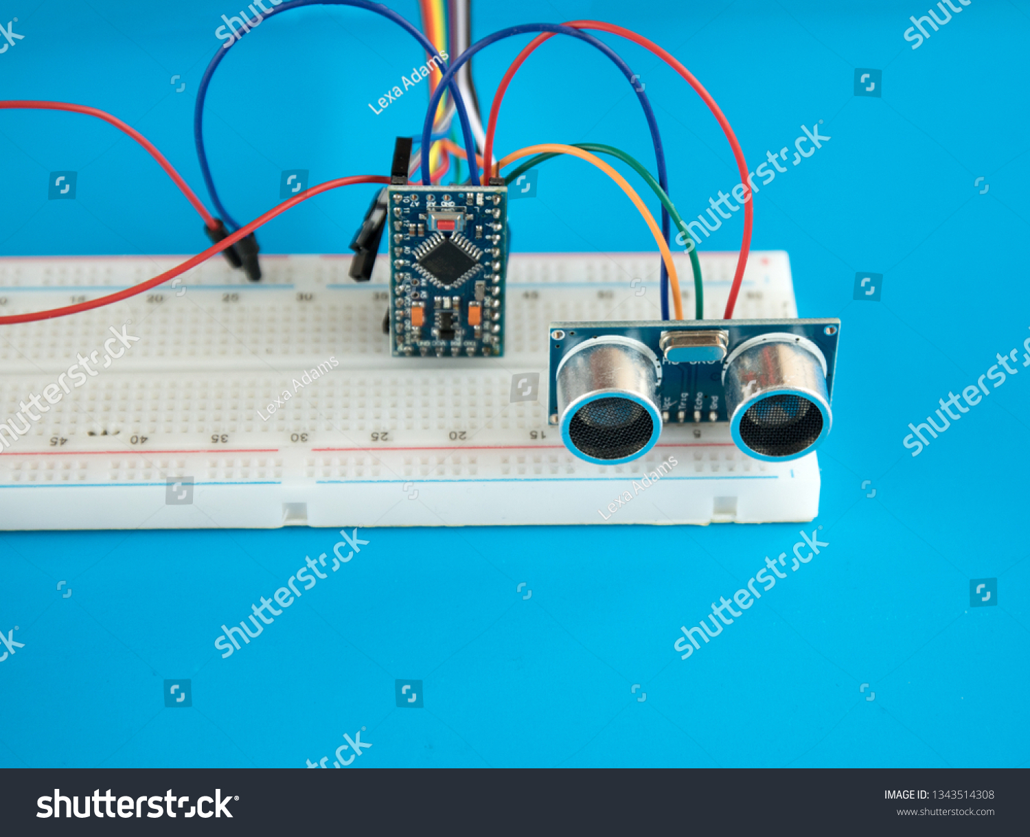290 Arduino nano 图片、库存照片和矢量图 | Shutterstock