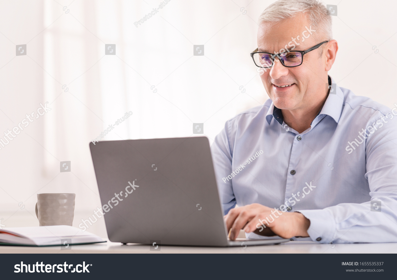 35,826 Old Man Learning Images, Stock Photos & Vectors | Shutterstock