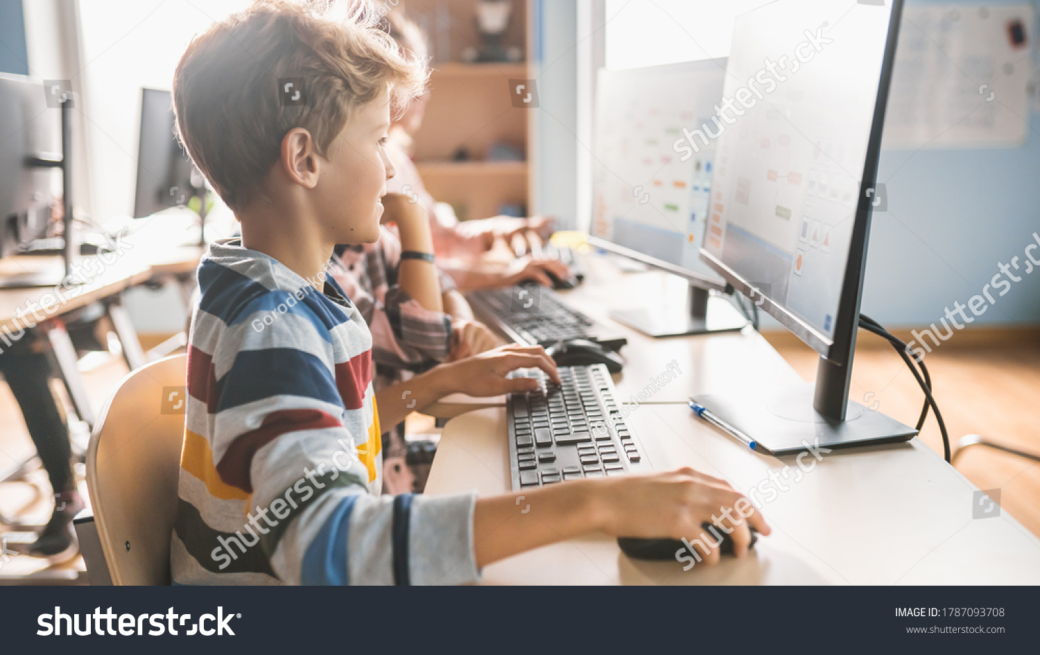 656,860 Computer School Images, Stock Photos & Vectors | Shutterstock