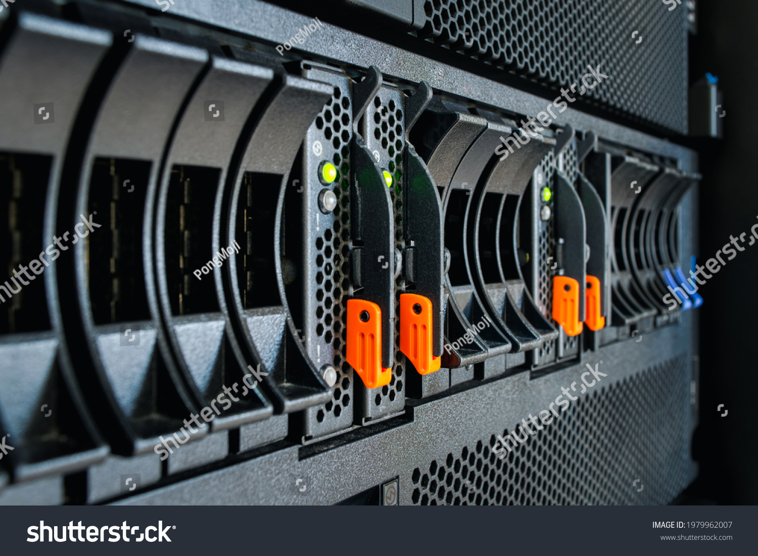 1,446 Mainframe Computer Disk Drives Images, Stock Photos & Vectors | Shutterstock