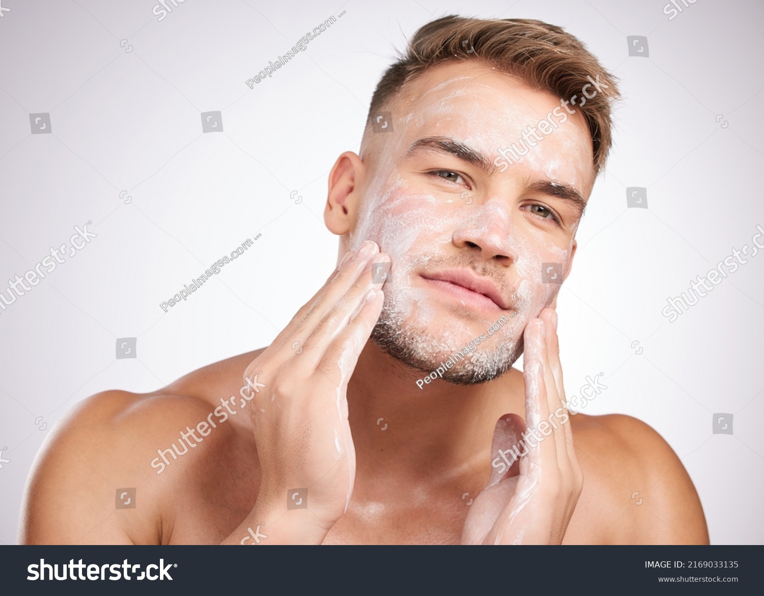 35,968 Face Washing Man Images, Stock Photos & Vectors | Shutterstock