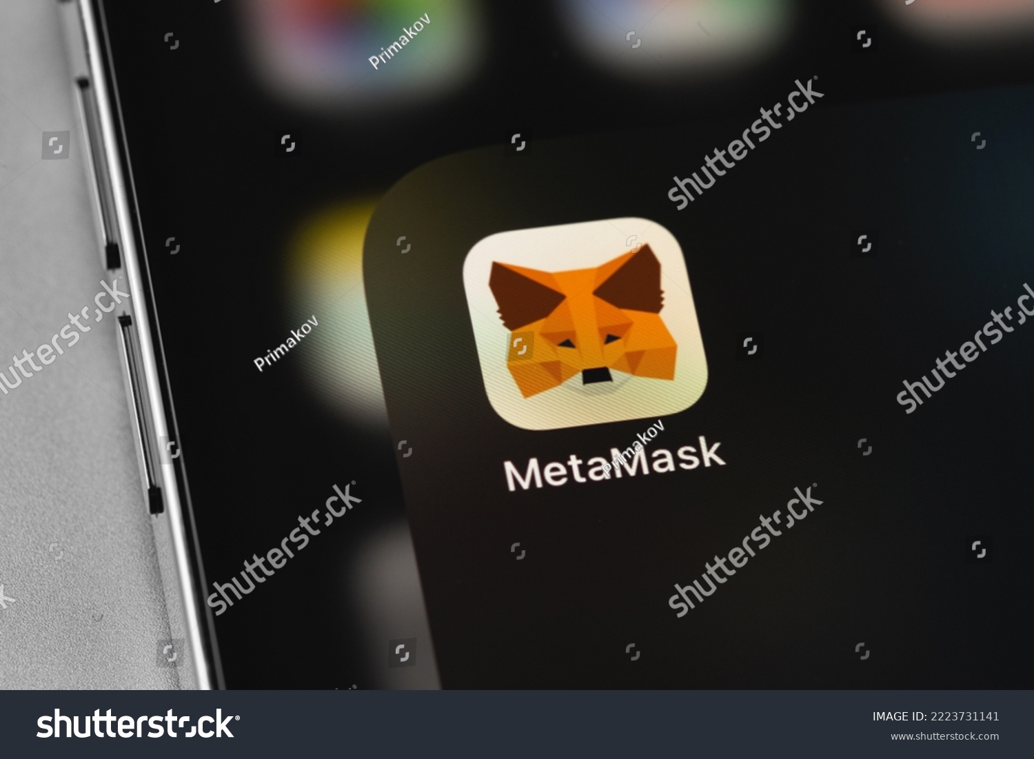 Metamask Mobile App Icon On Screen Stock Photo 2223731141 | Shutterstock