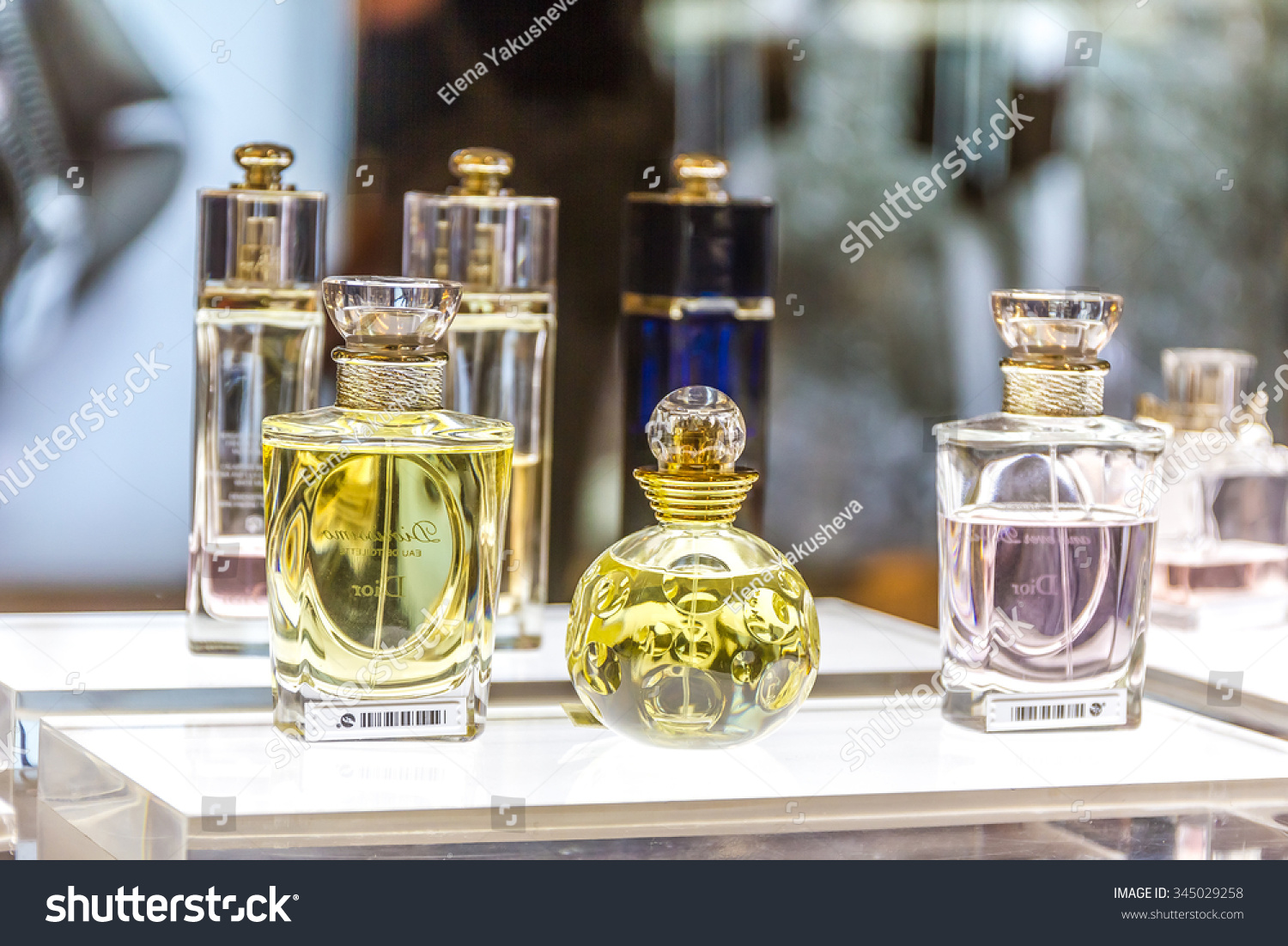 53 Parfumery Sales Images, Stock Photos, 3D objects, & Vectors ...