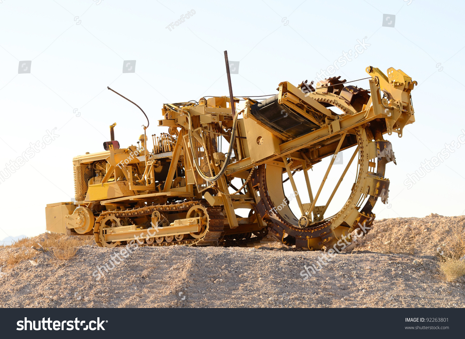 Giant Trencher